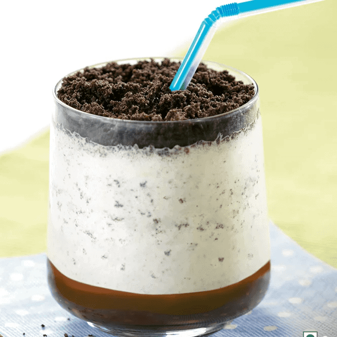 Layered Oreo Milk Shake Recipe | Cadbury Desserts Corner