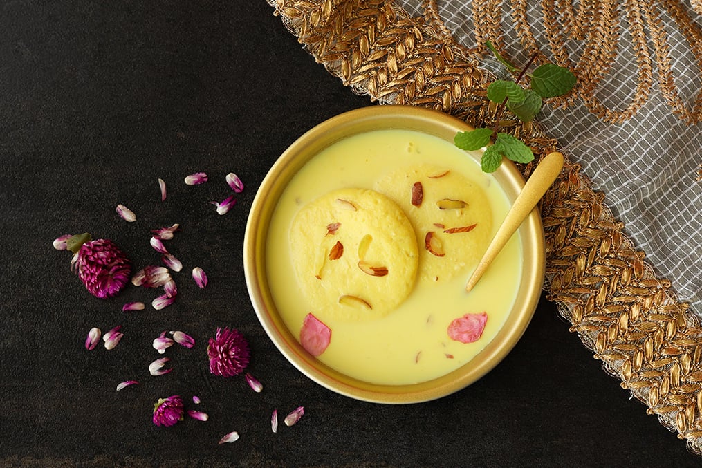 Must-Try Diwali Mithai 2025: Rasmalai, Chum Chum & Chandrakala Recipes