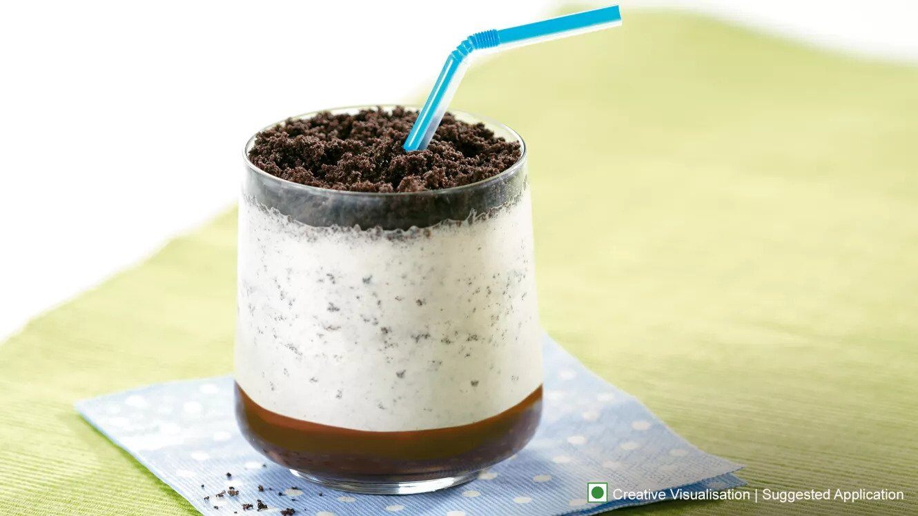 Layered Oreo Milk Shake Recipe | Cadbury Desserts Corner