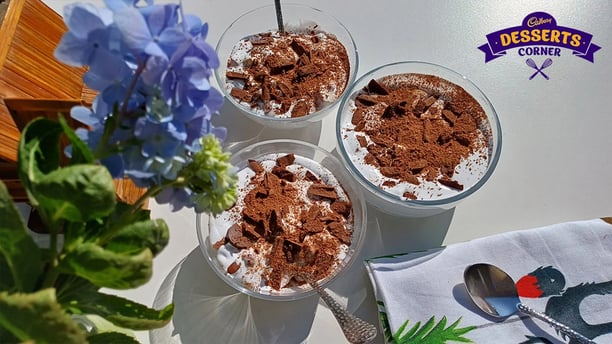 Oreo Streusel Banana Muffins Recipe | Desserts Corner