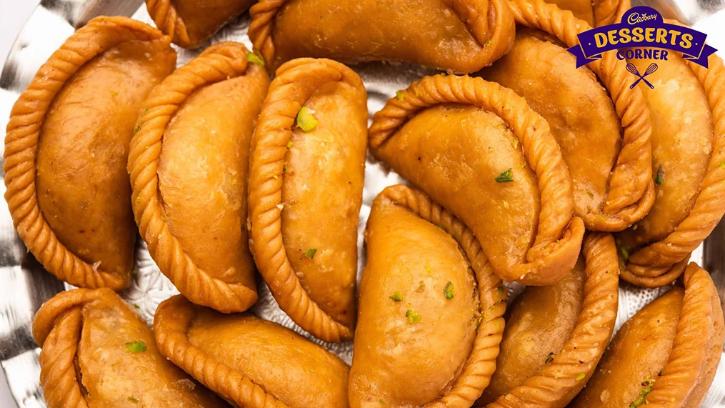 6 Regional Sweets From Maharashtra That are Lip-Smackingly Delicious ...