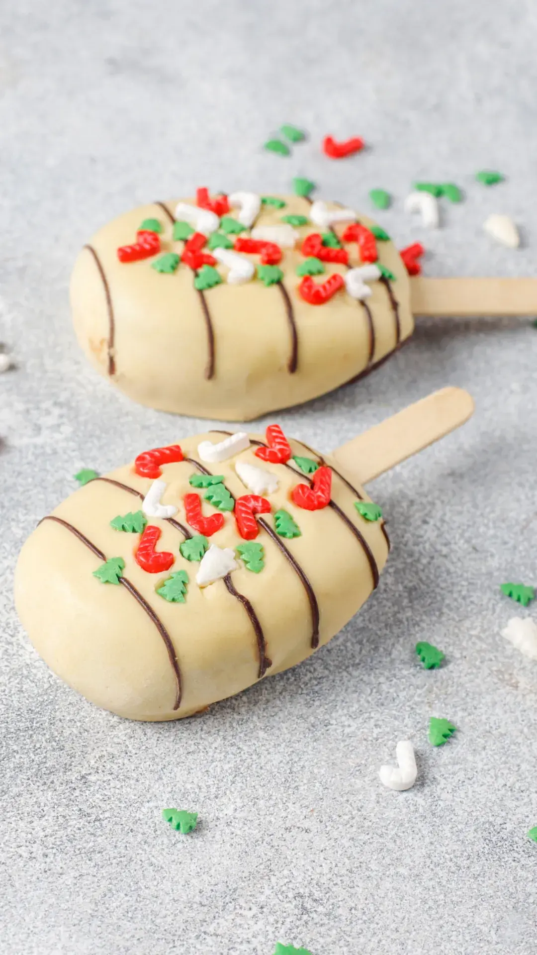 DIY Candy Cane Popsicles For A Festive Kid-Friendly Treat