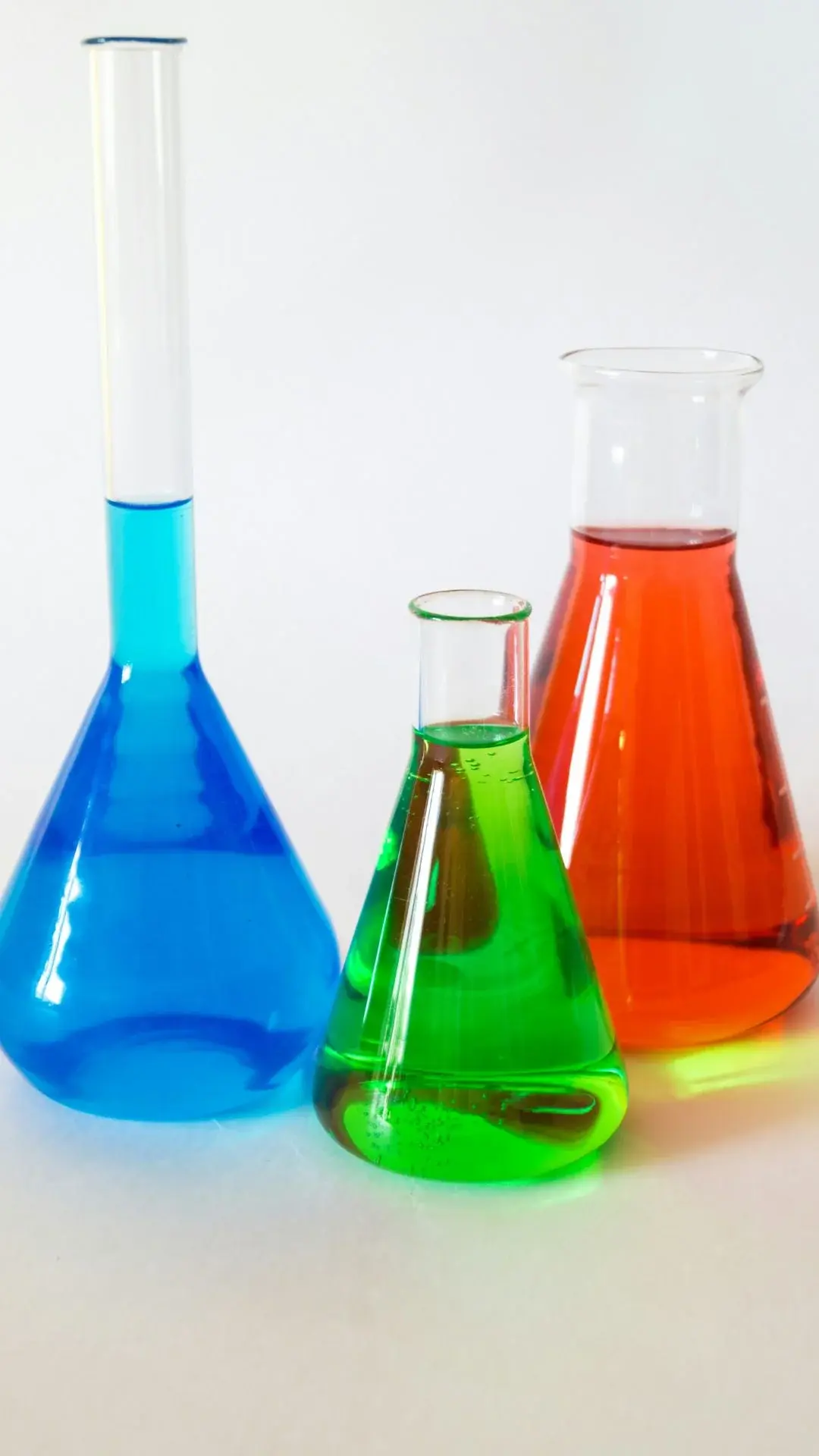 Tips For Decorating A Science Themed Birthday Cake