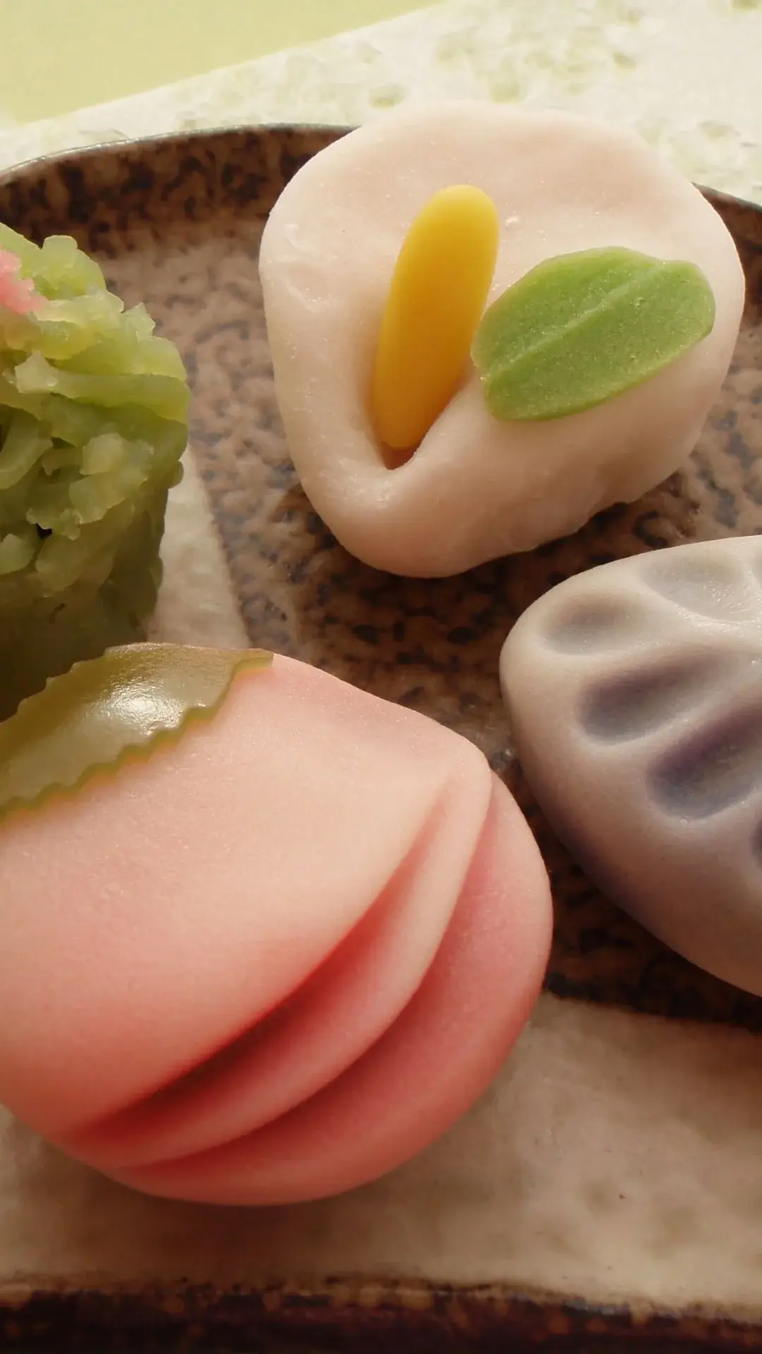 Savoring Wagashi: A Guide to the Seasonal Delicacies of Japan