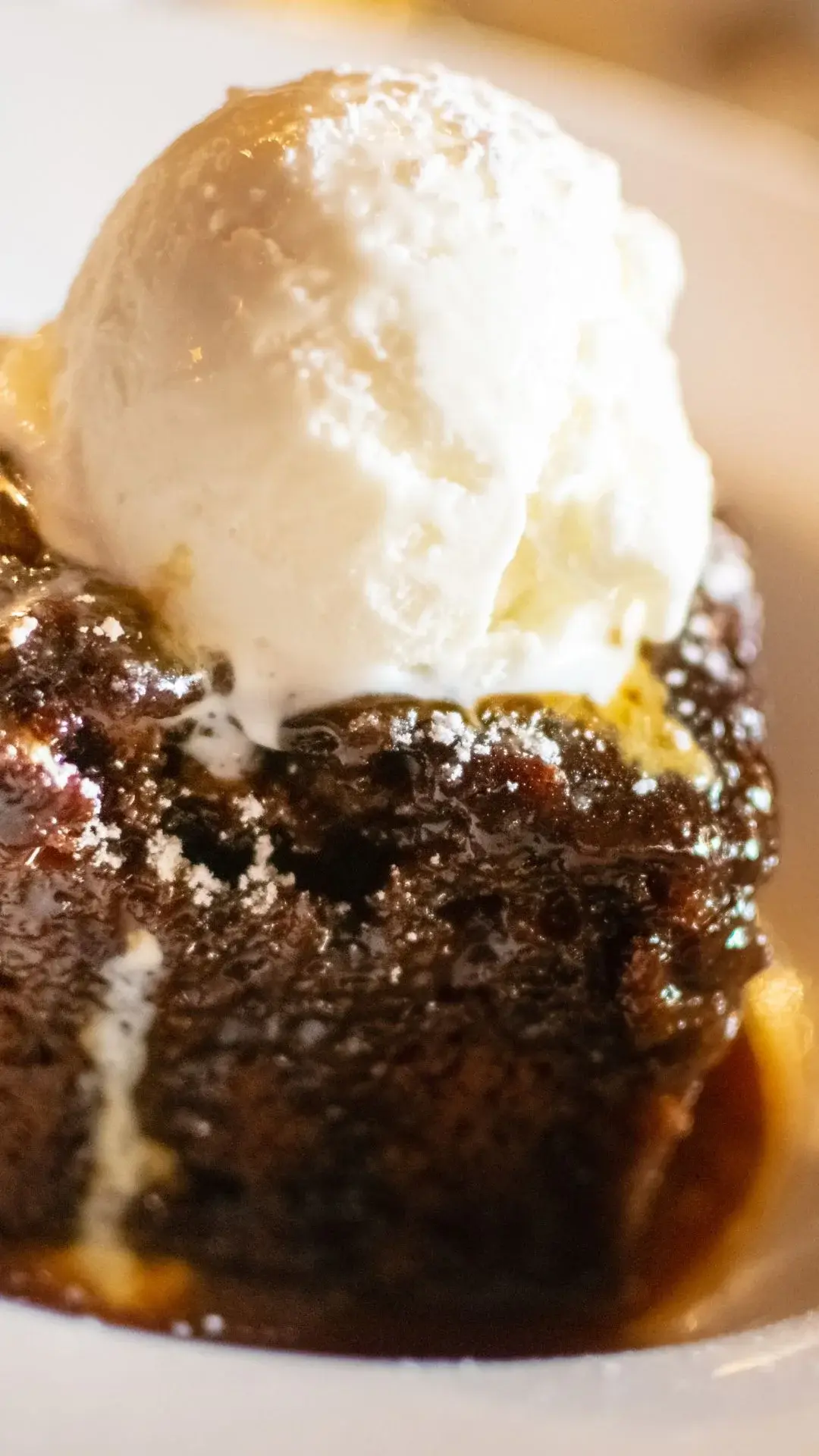 Sticky Honey Pudding Cake: Rich and Decadent Comfort Dessert