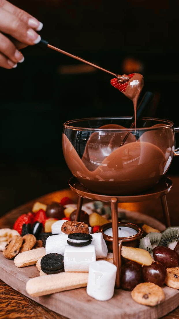 Wedding Season Guide: 10 Ideas For A DIY Dessert Counter At Your Pre ...